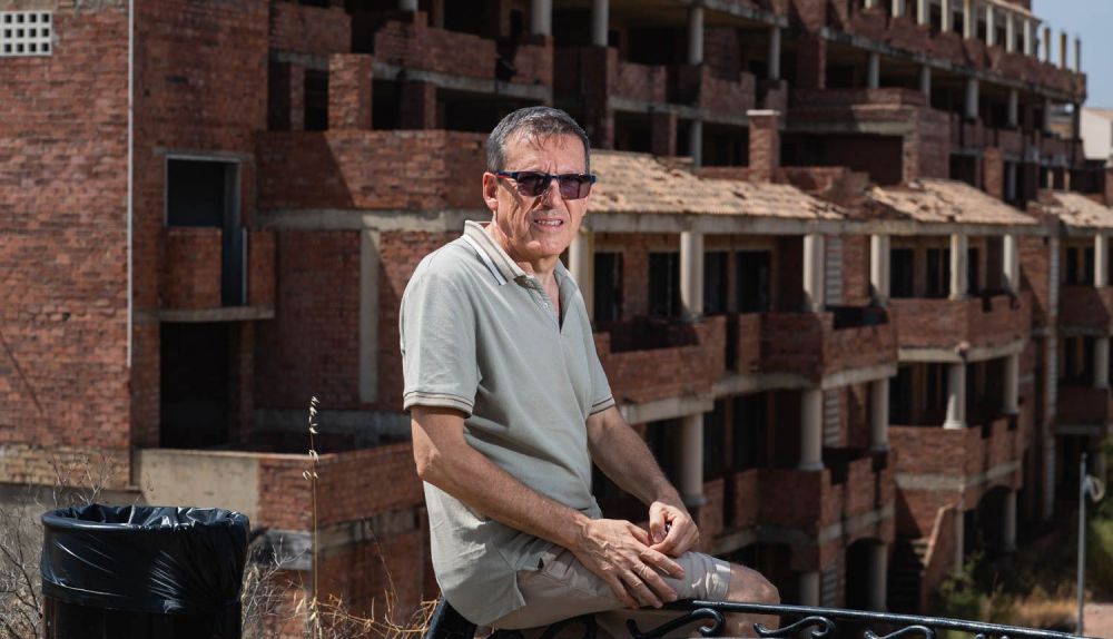 Costa Esuri, la urbanización que soñó con ser "ciudad" y se quedó en ...